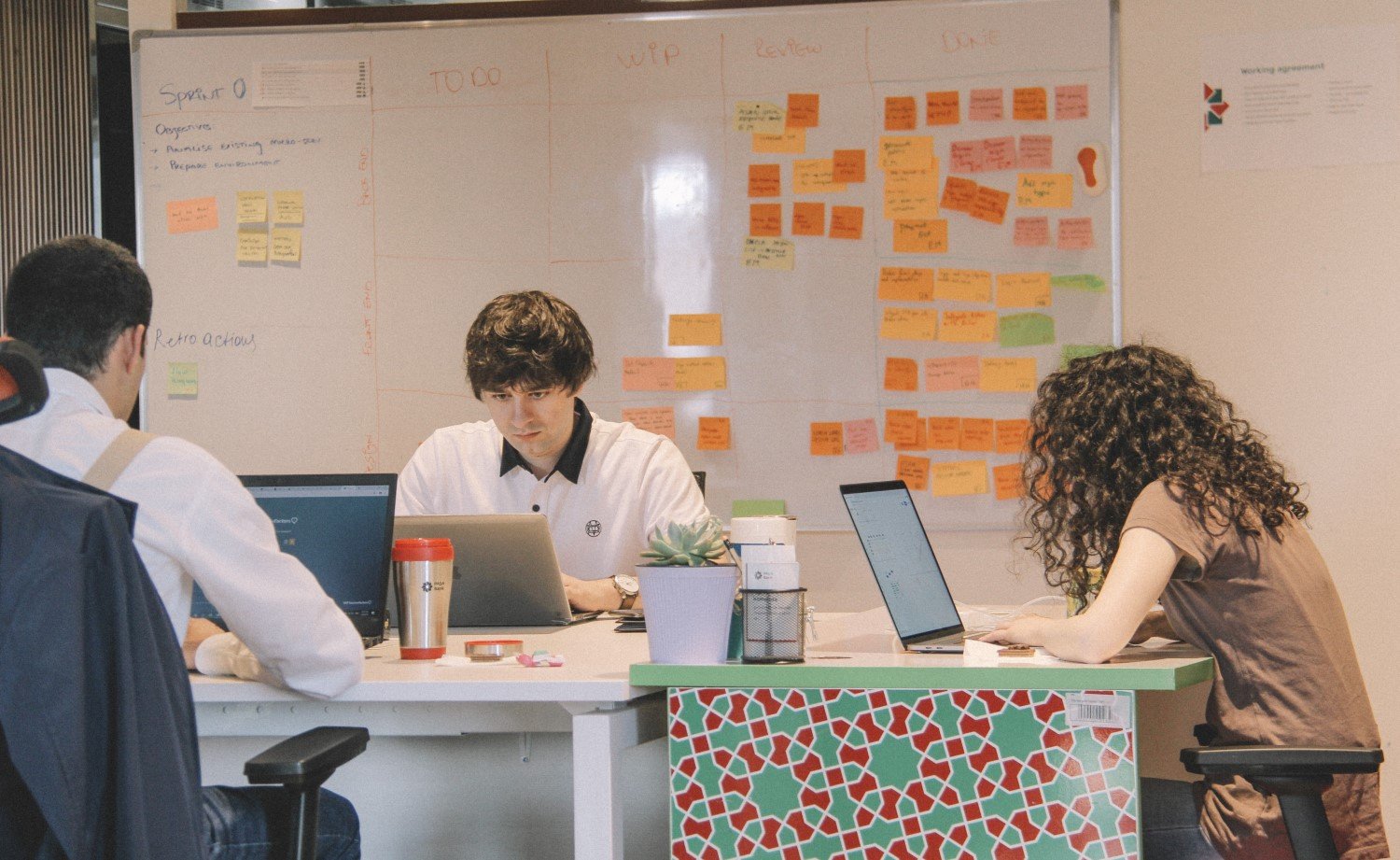 How to Build a Media List for Getting Press Coverage (Guide)